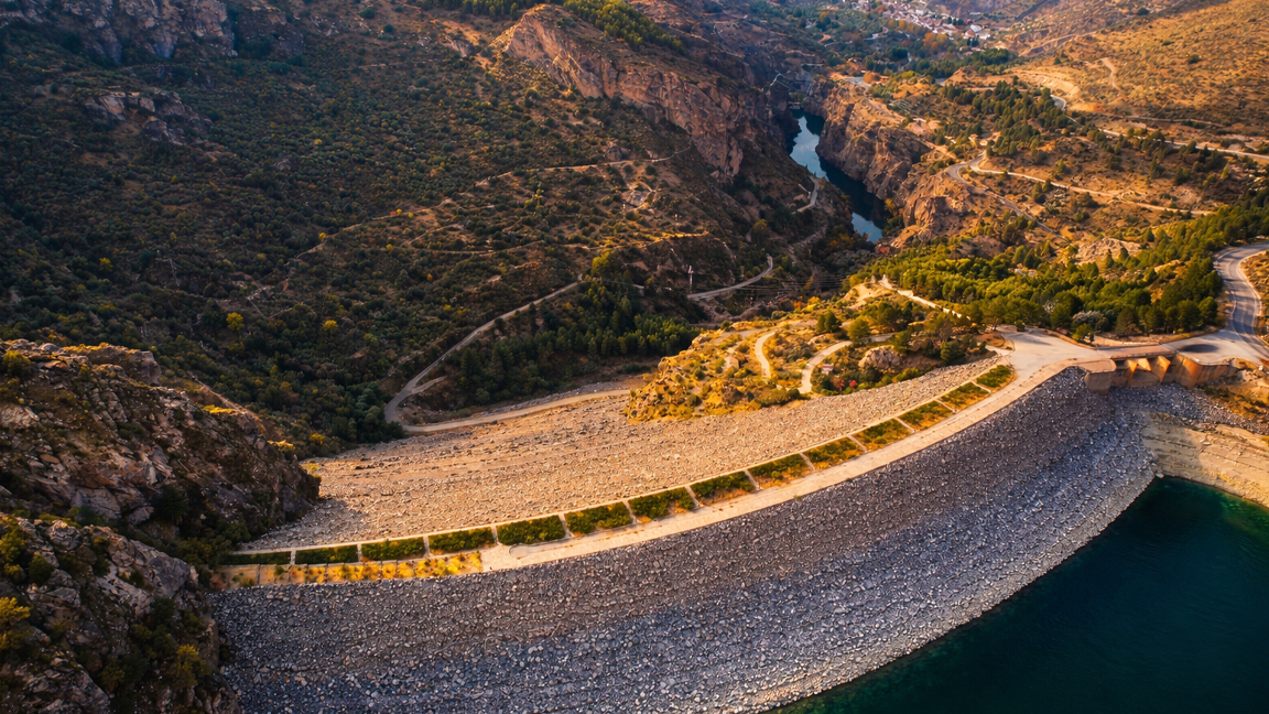 The dam that shapes the landscape