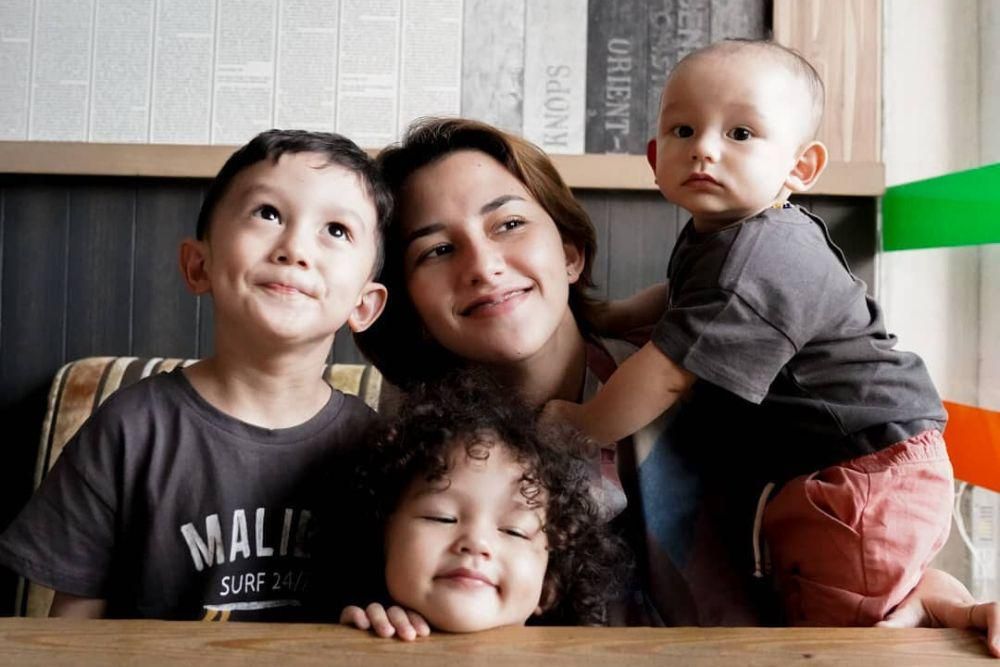 6 curhatan Dahlia Poland usai bercerai, jalani toxic relationship