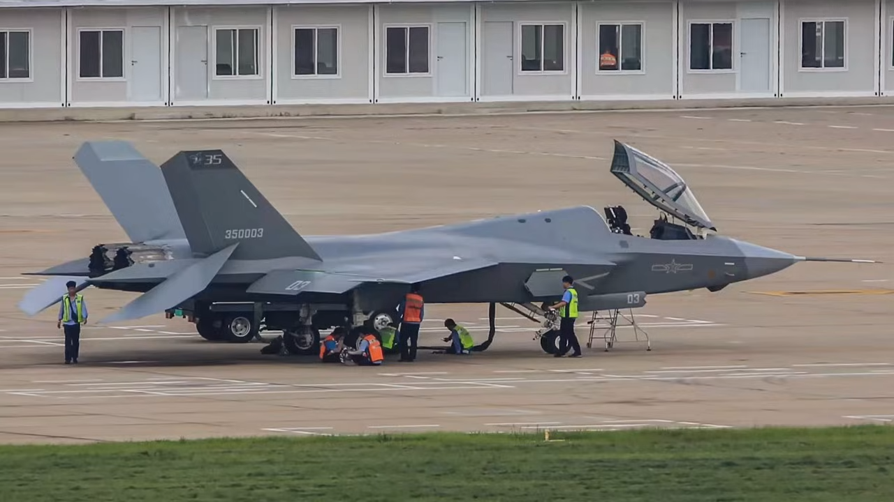 China has unveiled a new stealth fighter