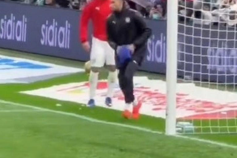 AFCON 'disgrace' as Morocco ball boys and players 'steal Senegal ...