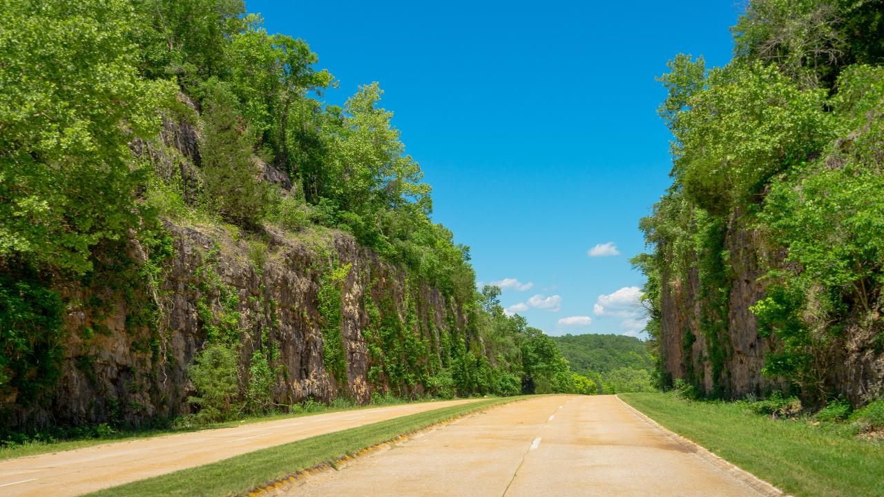 Here are 5 reasons why you need to embark on a road trip through Missouri