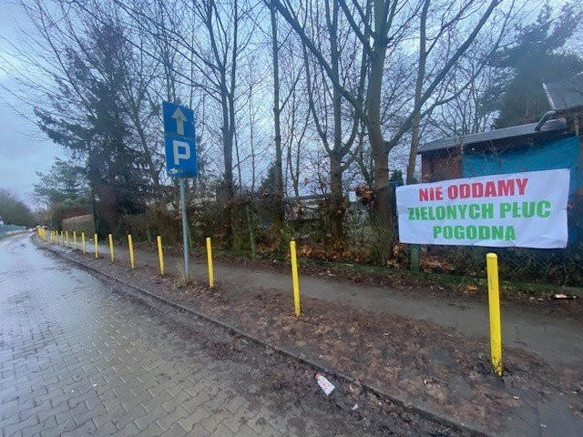 Kosy na sztorc! Działkowcy z Pogoda bronią ogródków przed parkingiem ...