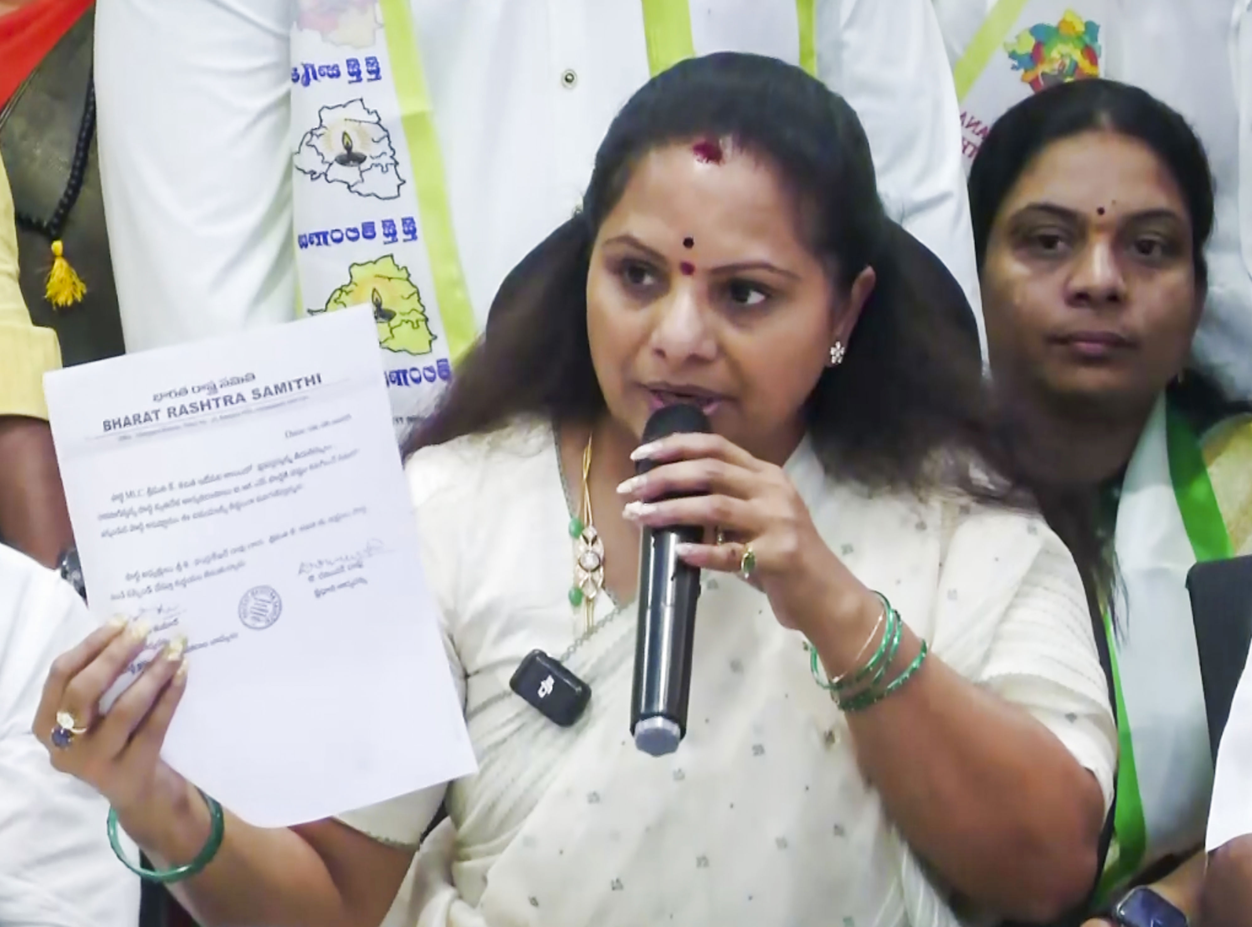 Kavitha in talks with Prashant Kishor over launching pol party in T'gana