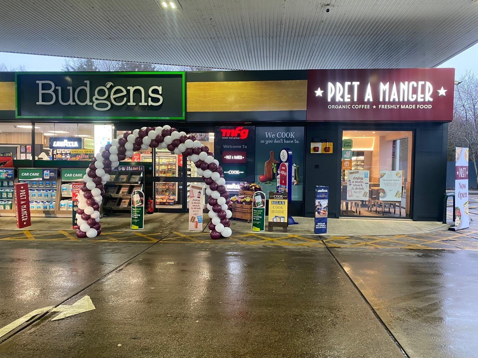 New 24-hour Pret A Manger opens at Gatwick petrol station - take a look ...