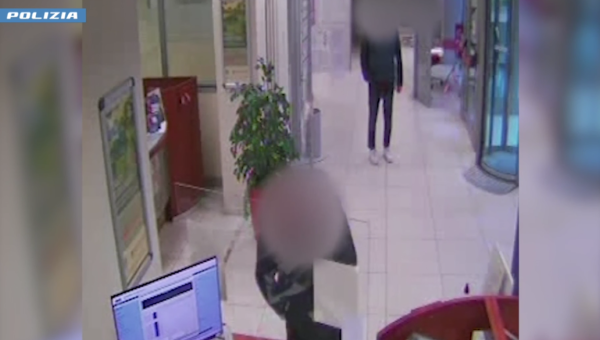 Rapina in banca a Torino, arrestato il presunto autore del colpo da ...