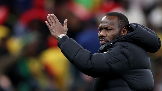 Senegal coach opens up on asking his players to walk off the pitch ...