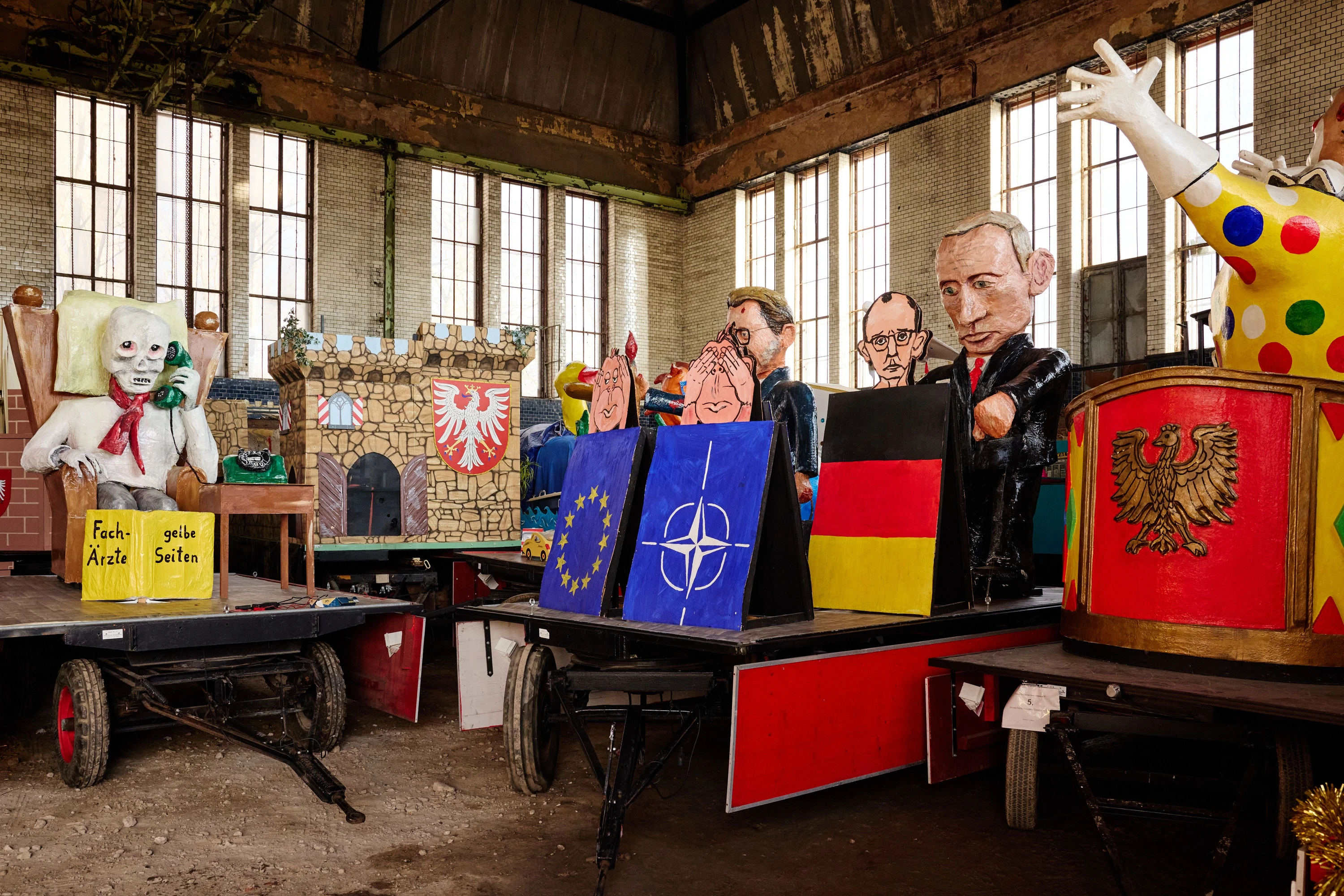 Motivwagen mit Putin: Narrengrüße aus Frankfurt nach Moskau