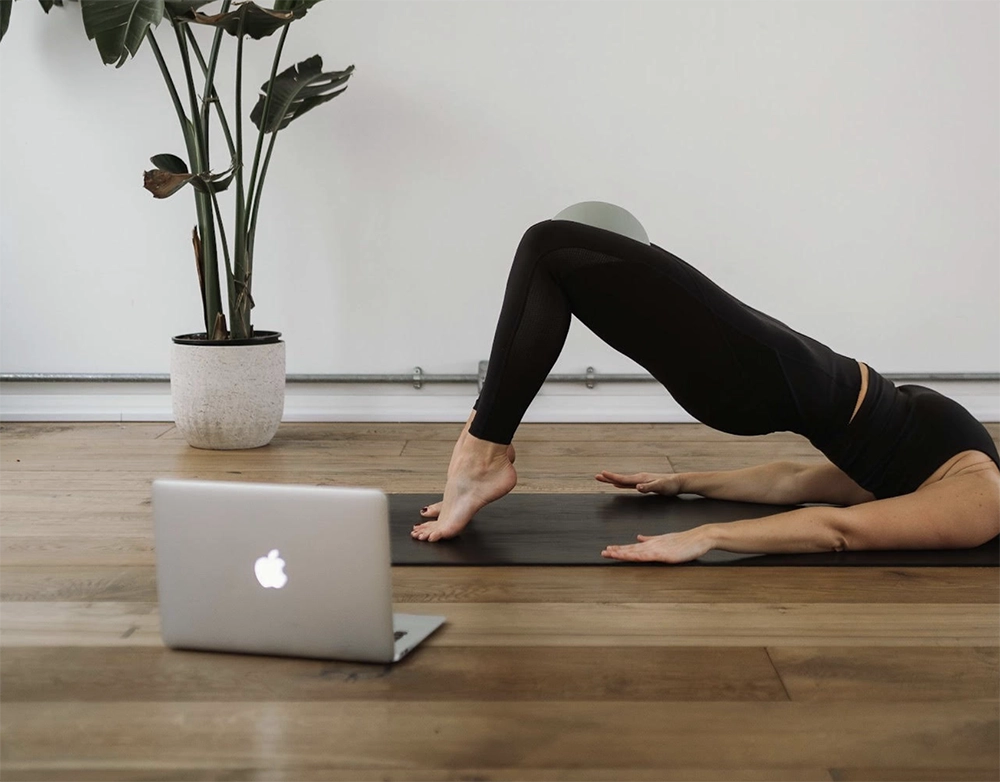 5-minute Pilates routine for daily movement, core strength & spinal health