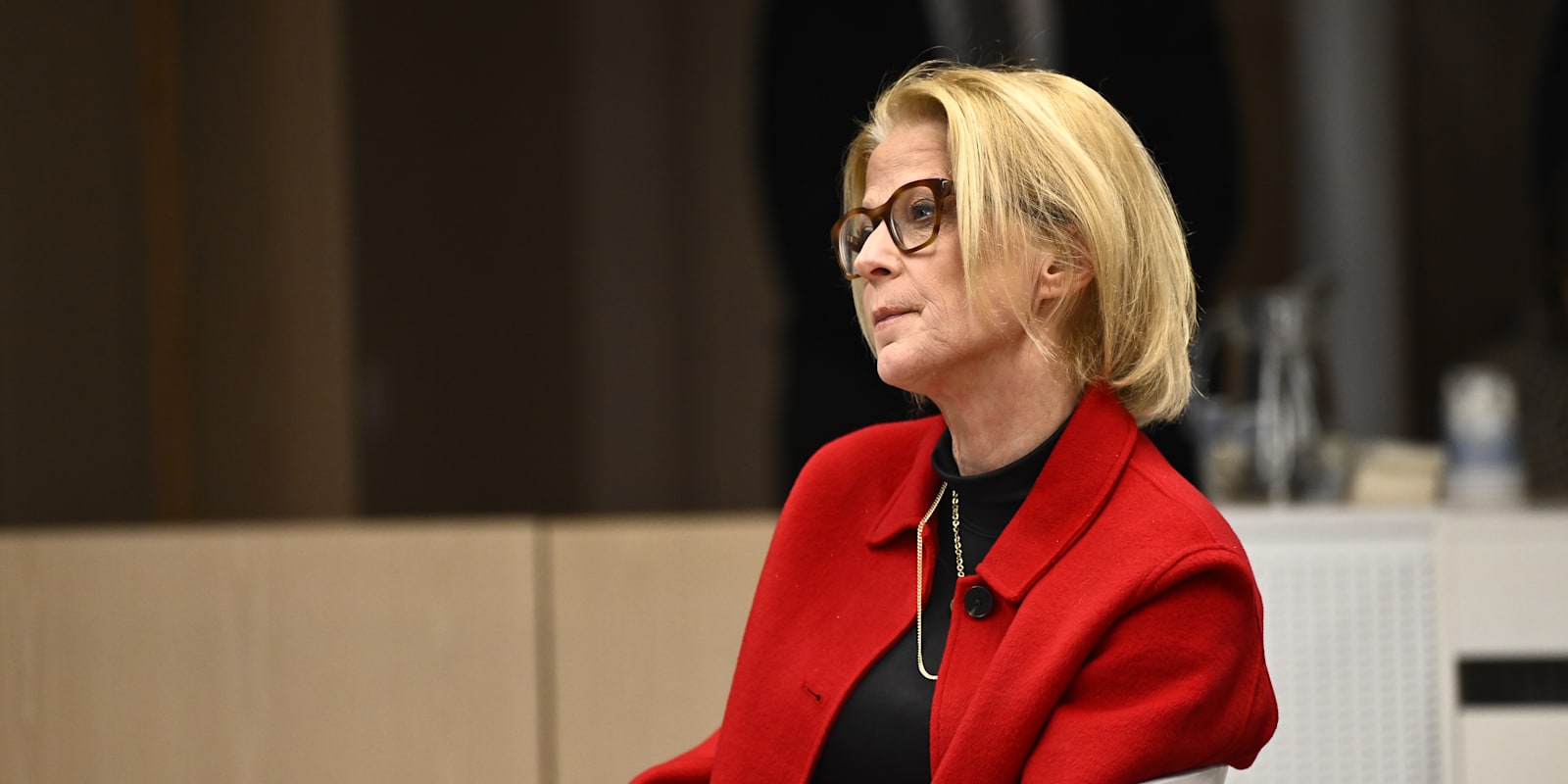 Svantesson vill sätta hårt mot hårt: "Kan inte stå med mössan i hand ...