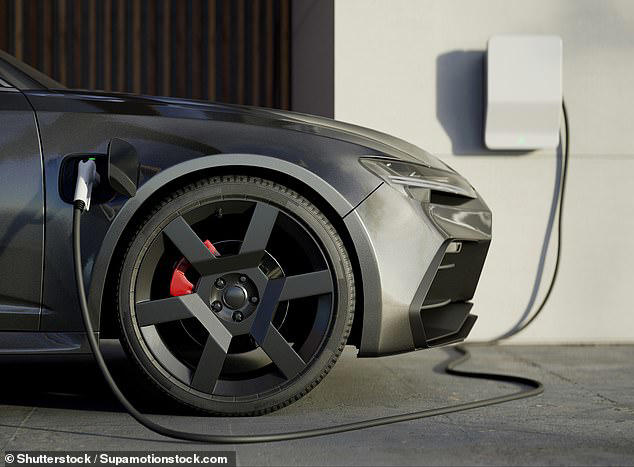 Does fast charging an electric car shorten the battery's lifespan?