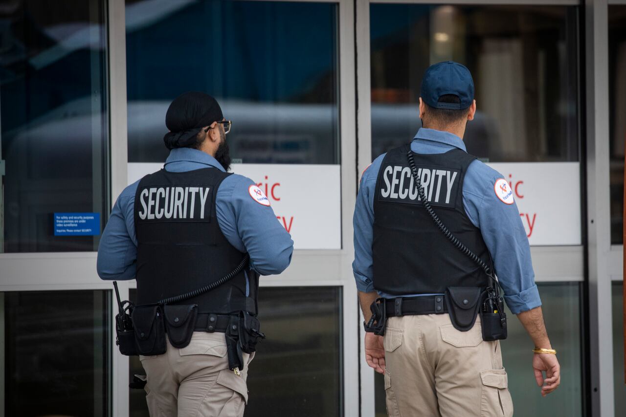 Do security guards have enough training to handle crises?