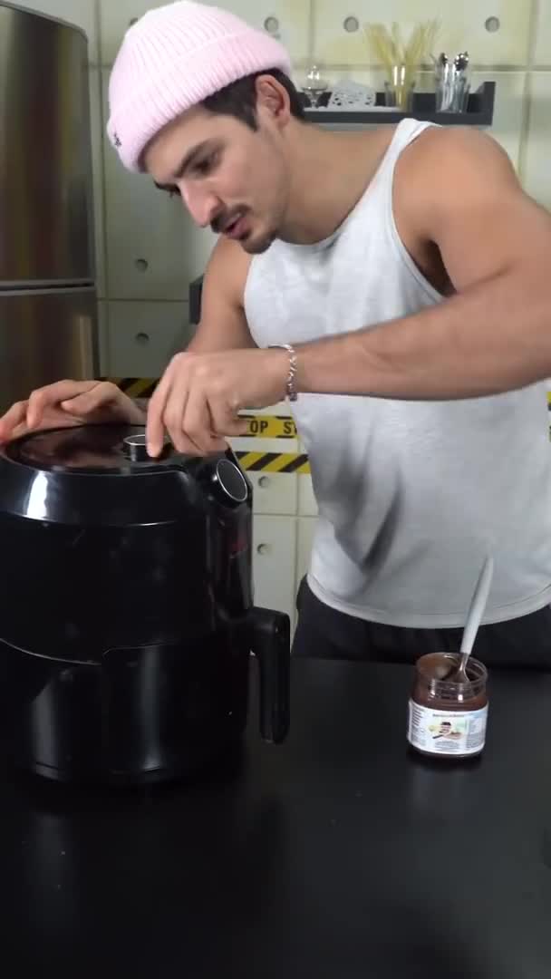 Petit gateau de Nutella na air fryer: surpreenda-se com esse bolo ...