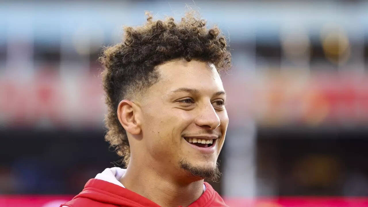 Patrick Mahomes clocks Caleb Williams’ chaos throw, then Chicago’s ...