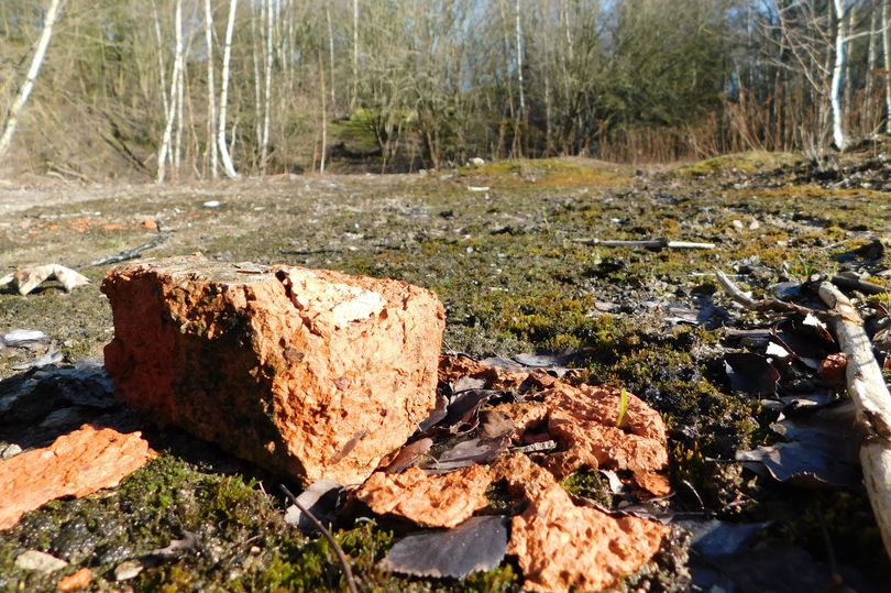 Homes approved next to historic Derbyshire toxic dump - but they say it ...