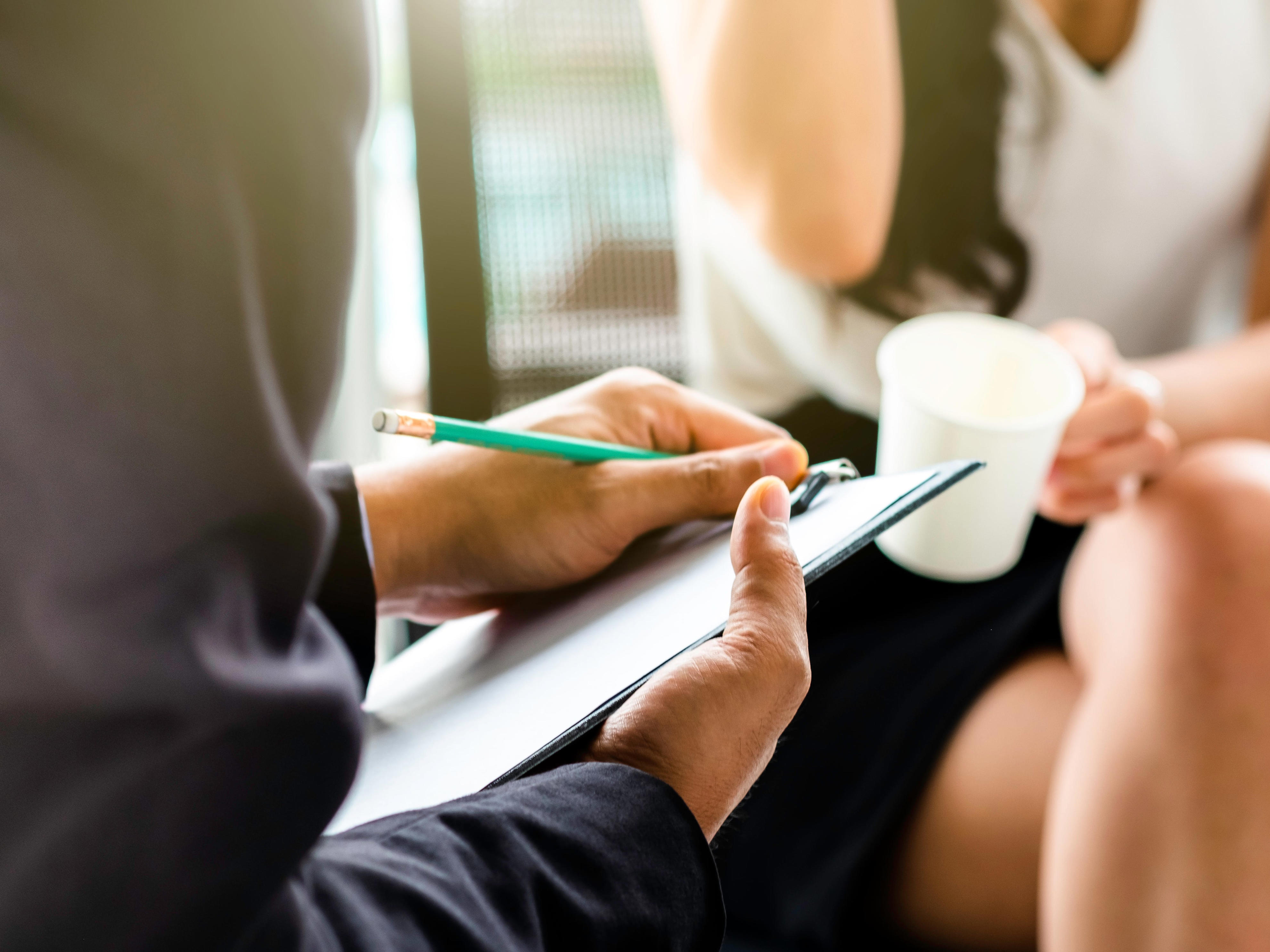 5 executives share their go-to interview question