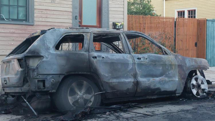 Multiple parked vehicles set on fire in New Orleans neighborhood