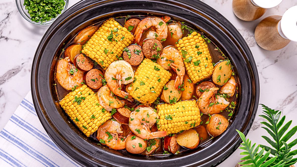 20+ delicious Mardi Gras party food