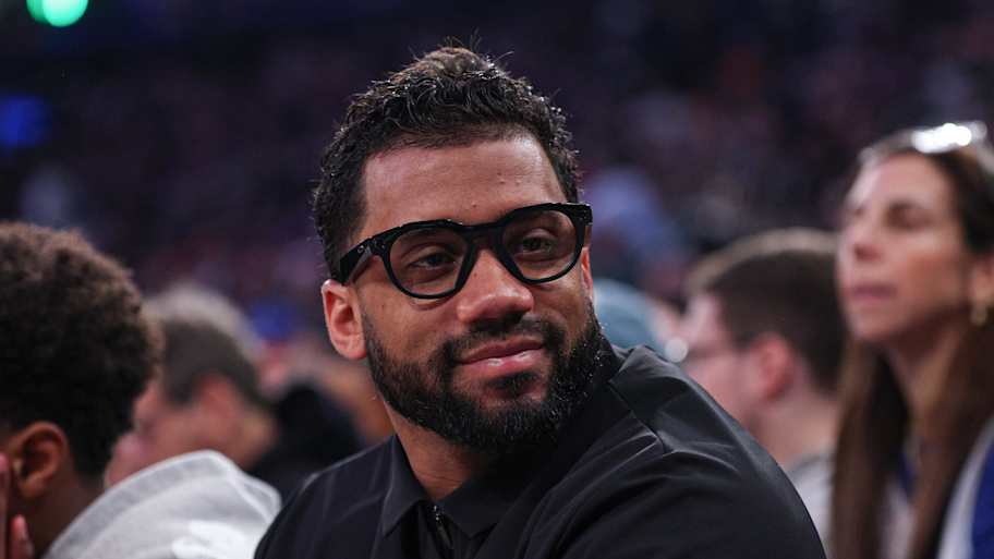 Russell Wilson makes stance on Sam Darnold crystal clear after Seahawks ...