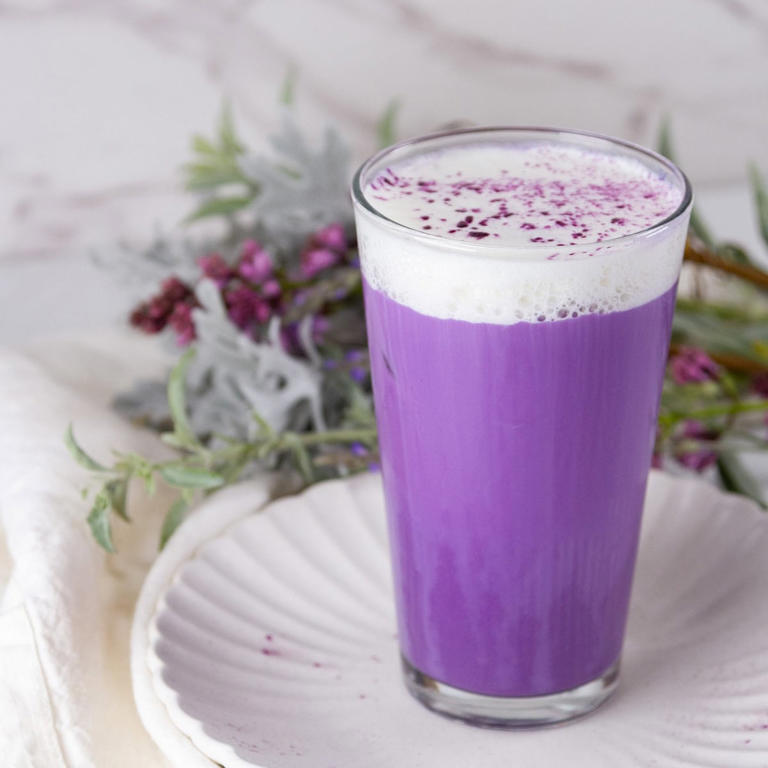 Ube latte