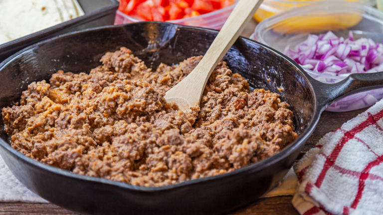 Is it okay to cook ground beef that smells a little?