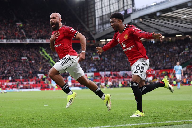 How Michael Carrick outfoxed Pep Guardiola in special Manchester United ...