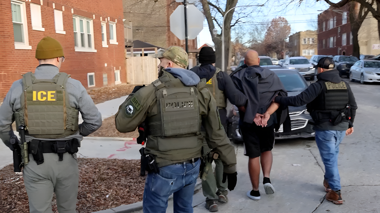 Chipotle drops $1B Ackman connection after 24 hours as boycott swells