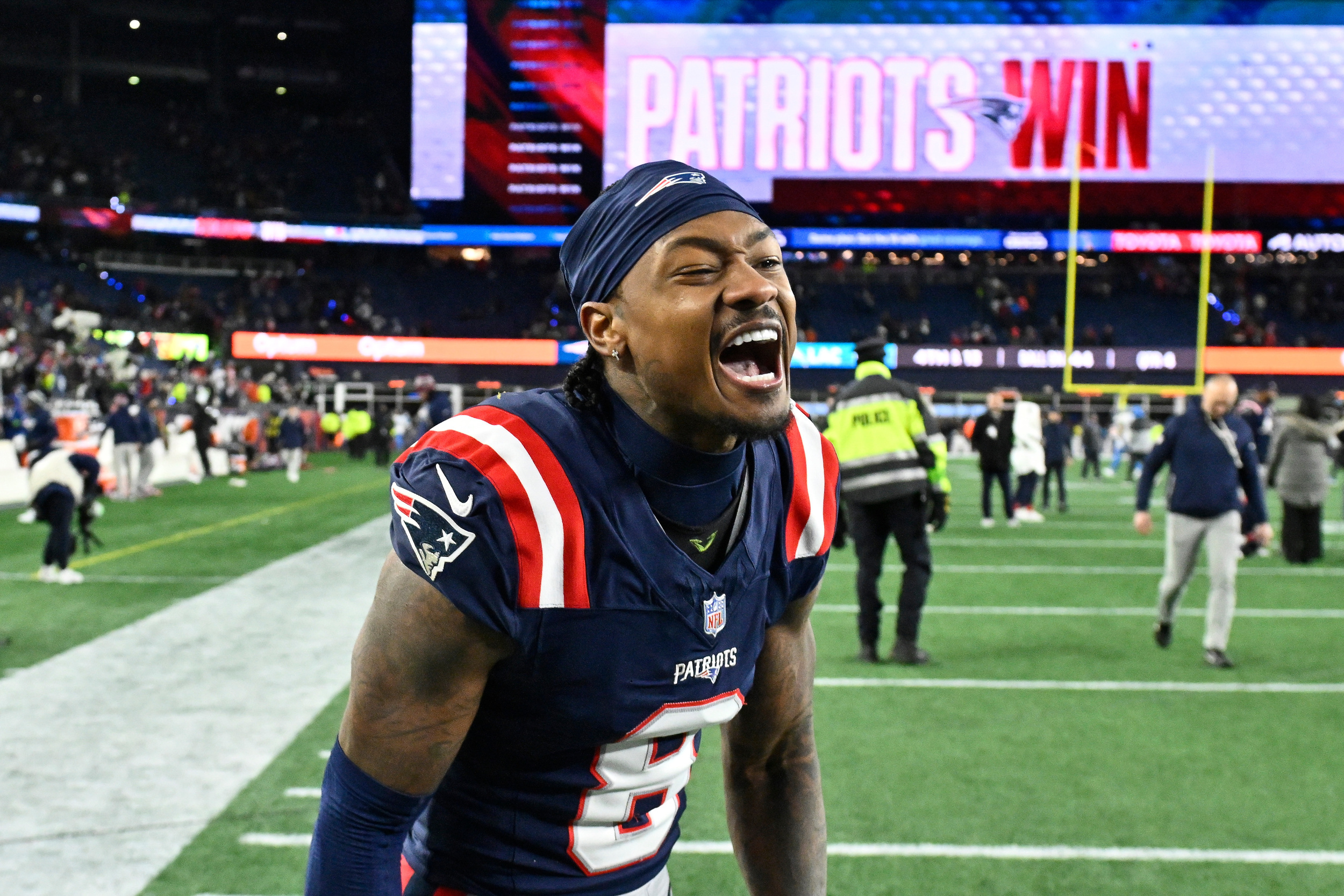 Patriots players dunk on doubters after playoff win over Texans