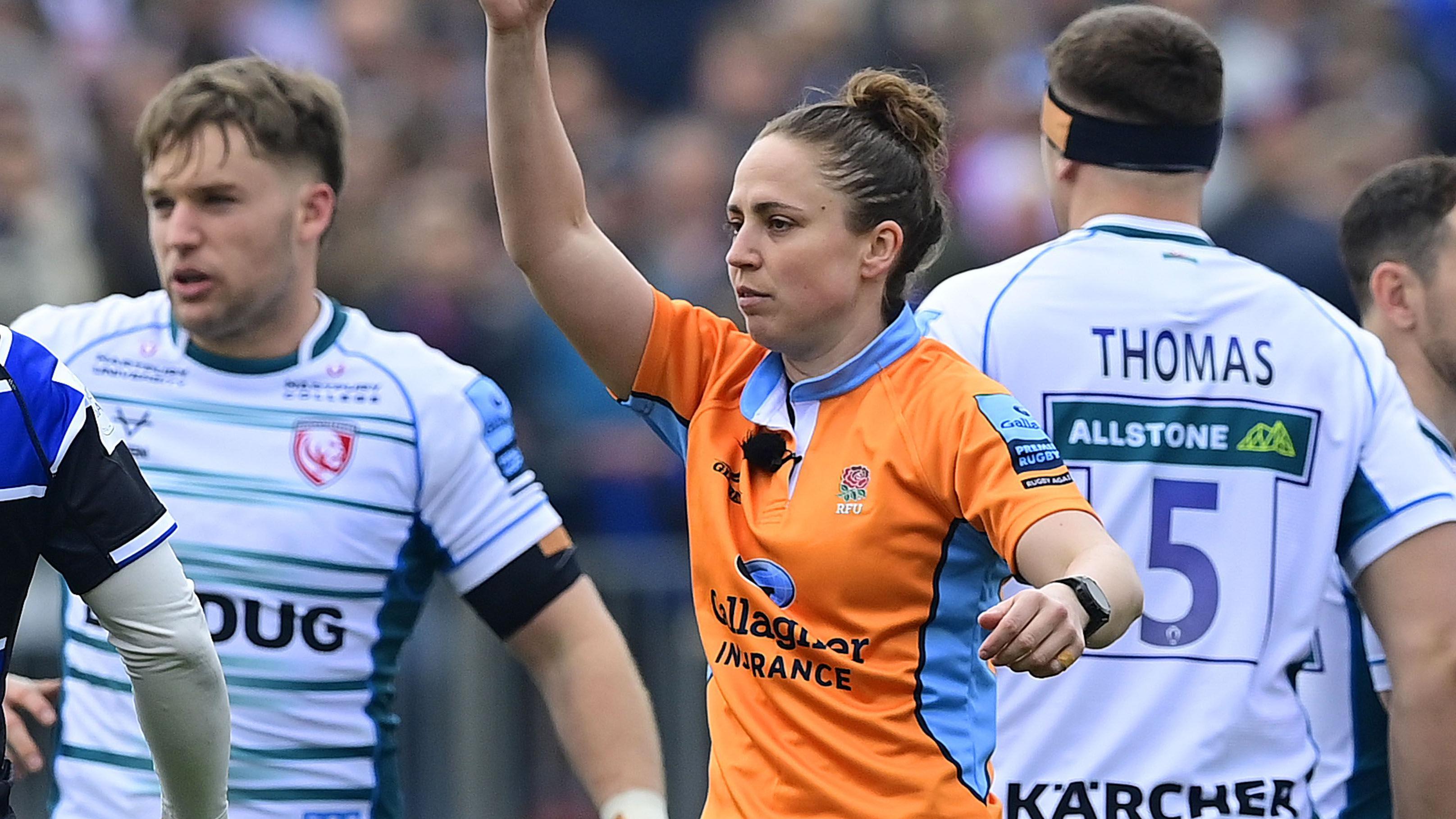 Pioneering ref Cox to retire from international rugby