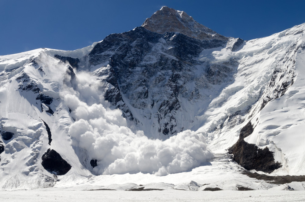 Neige et avalanche en Californie : neuf skieurs portés disparus dans la ...