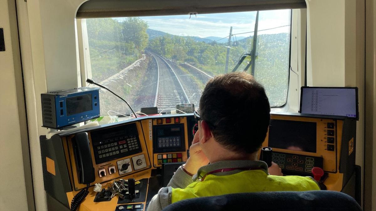 Un maquinista que pasa habitualmente por Adamuz sugiere que «se ha ...