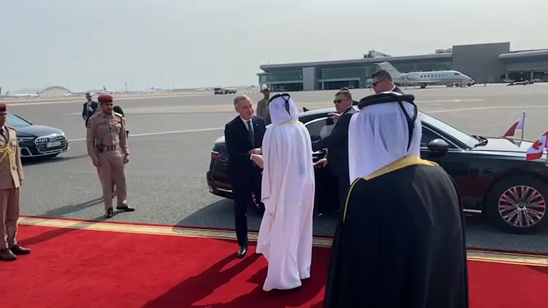 Carney departs Qatar en route to World Economic Forum in Davos