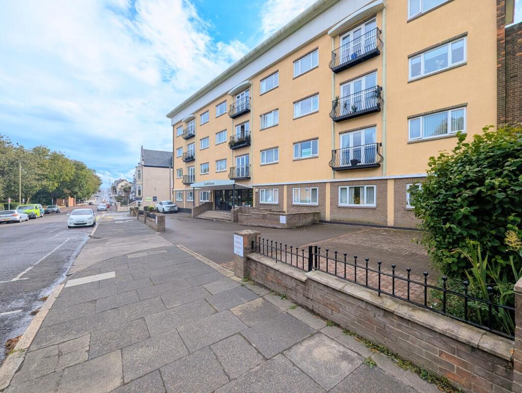 11 photos of a top floor South Shields apartment with a balcony and the ...