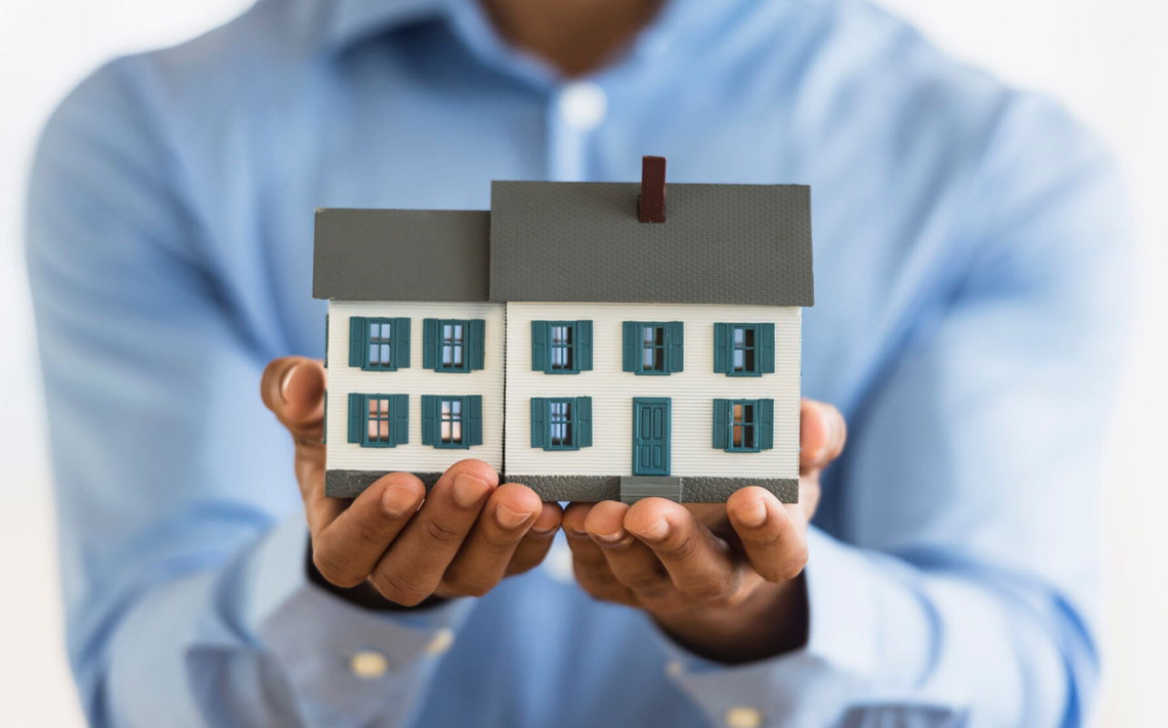 Mortgage rates fall to lowest level in over three years, data shows