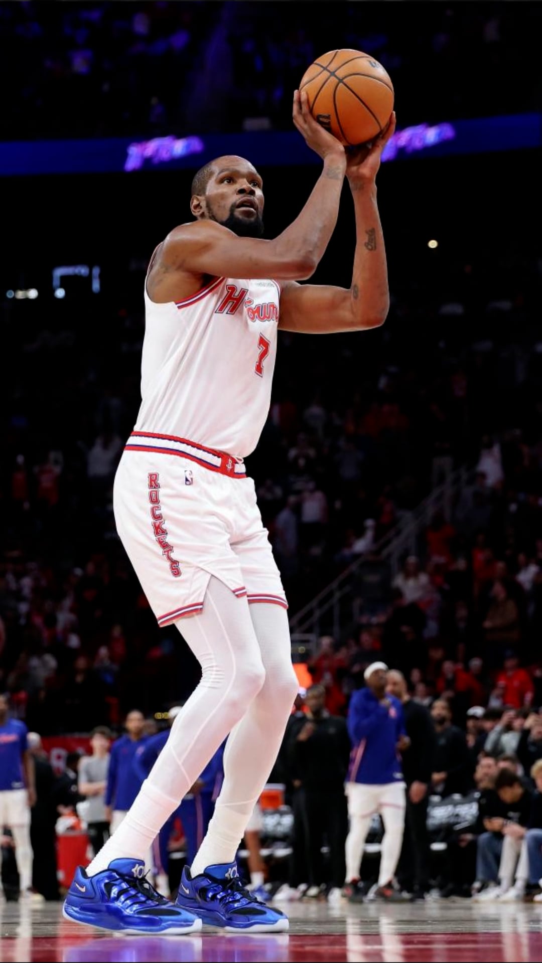 Durant climbs to sixth on all-time scoring list