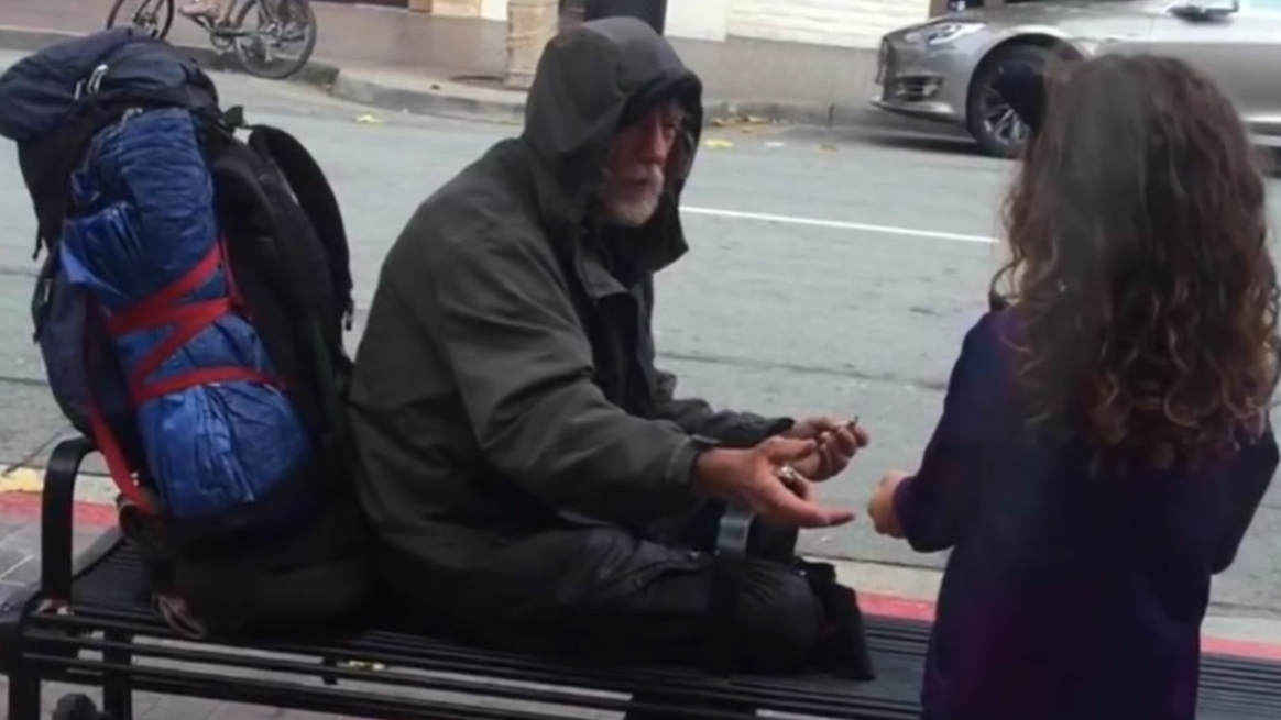 A little girl gave a homeless man her lunch… the internet did the rest