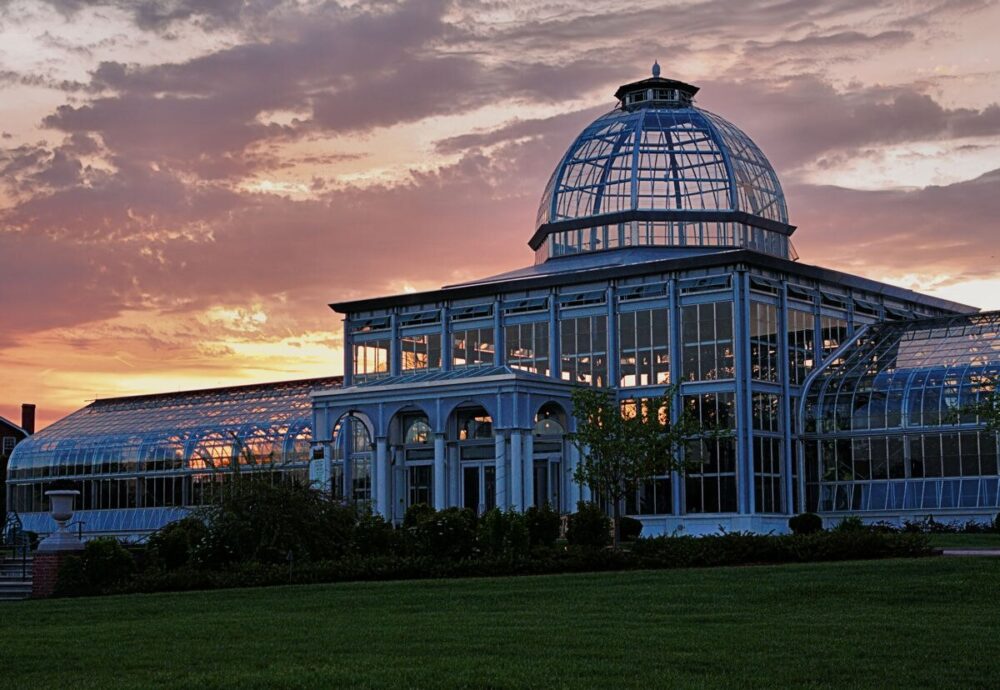 14 famous public gardens around the US with color in every season
