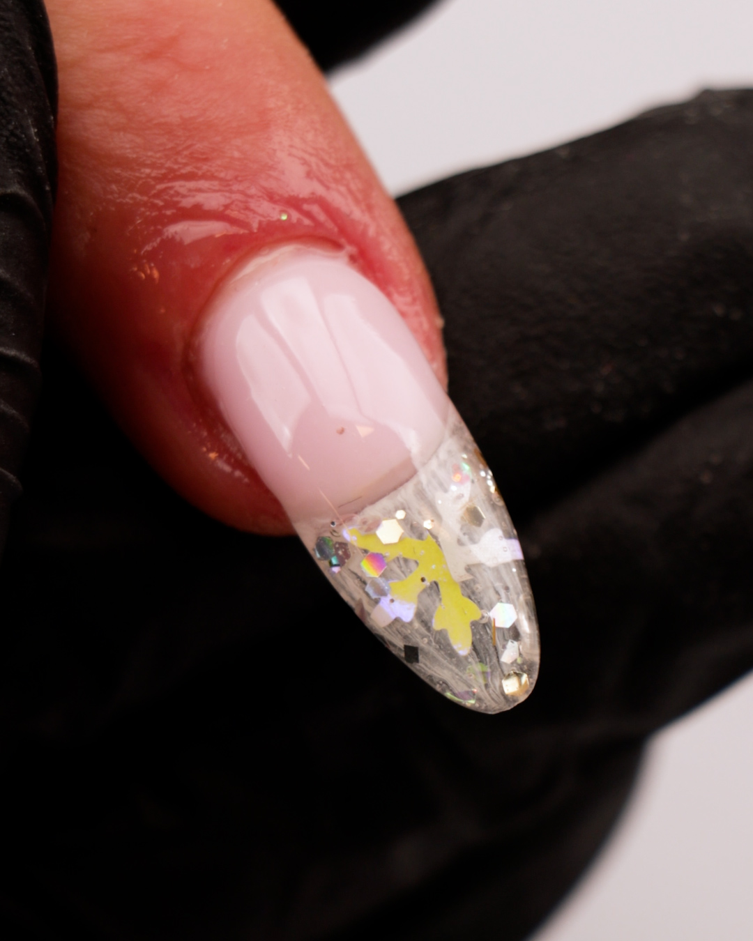 Frosty snowflake nail design💅 ️