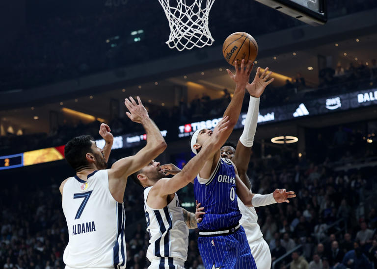 NBA power rankings: OKC finally beat Spurs; Nuggets thrive without Jokic