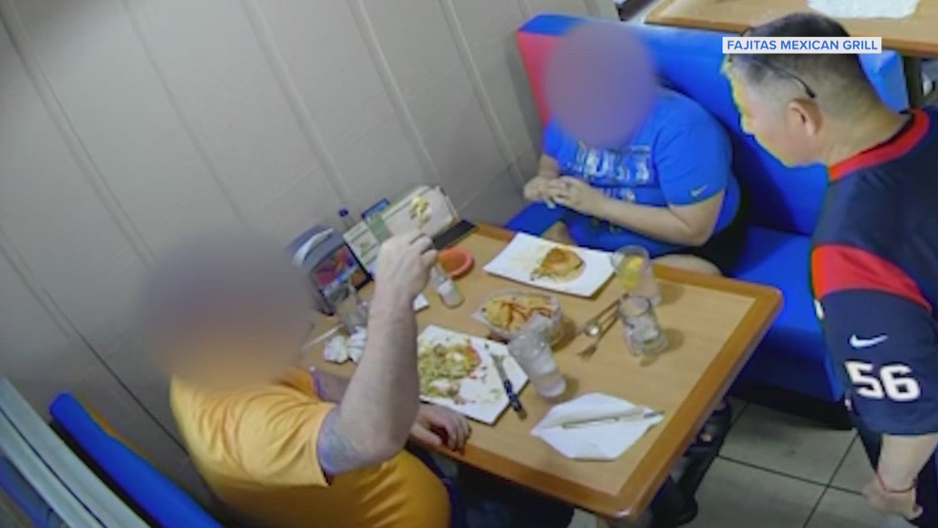 Viral video shows Houston-area couple put hair in food at restaurant