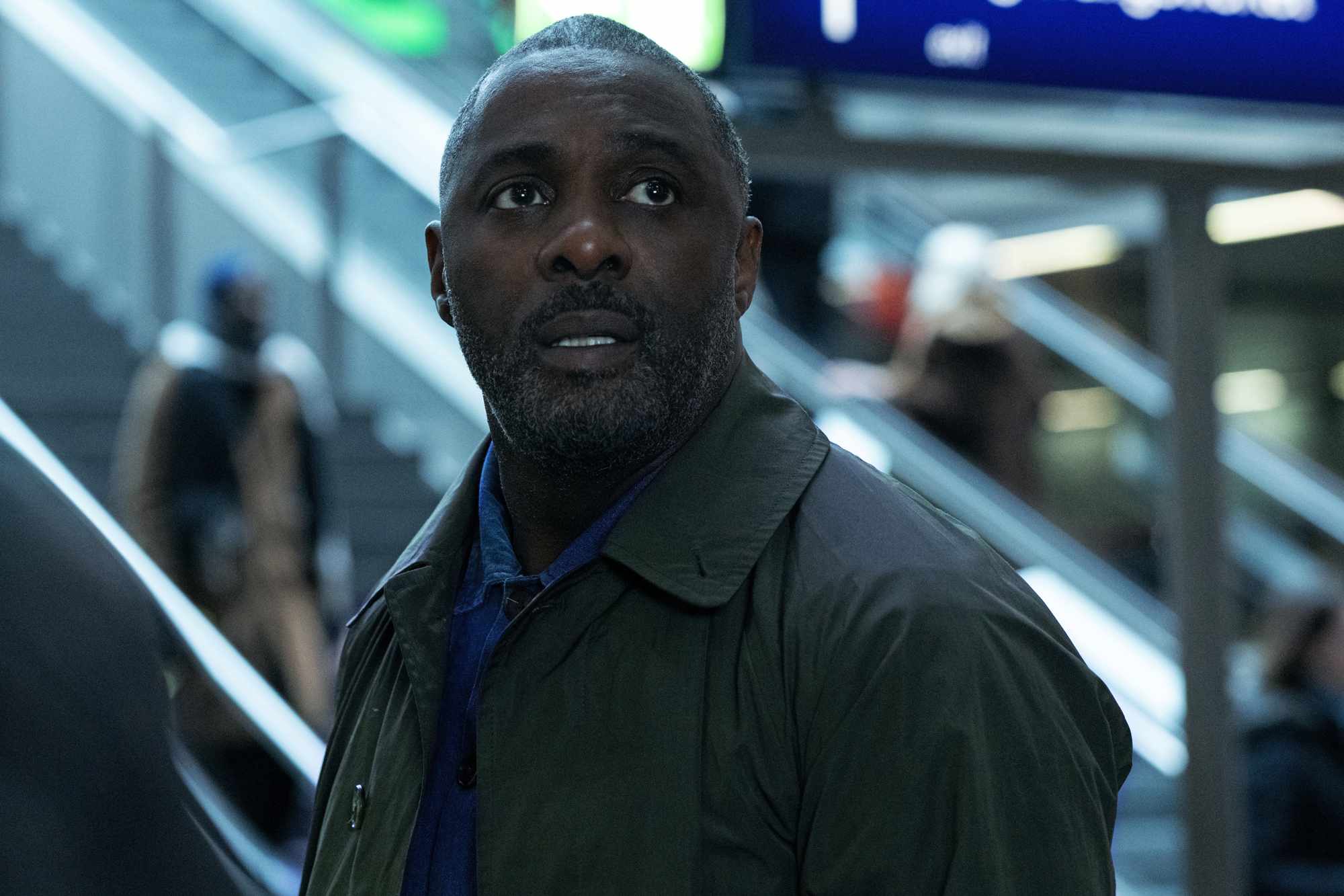 Idris Elba reveals how he would react in a real-life hijack situation ...