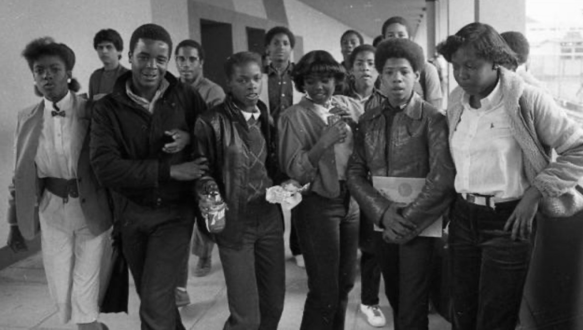 20 photos of '80s kids being too cool for school