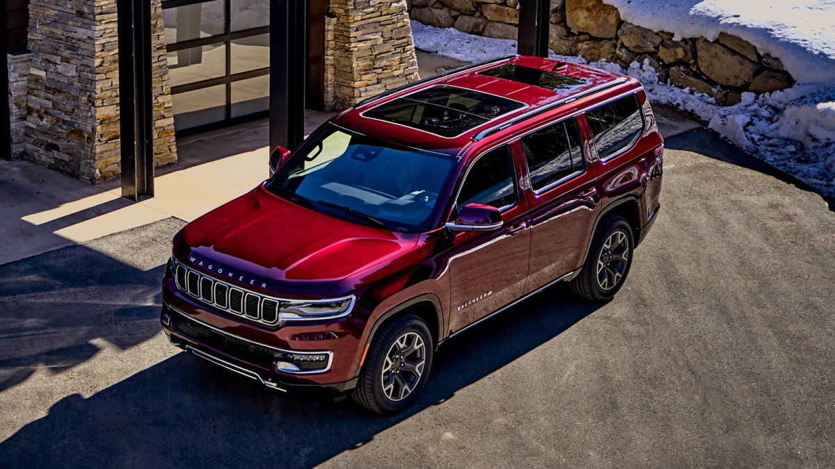 You can still get a lease deal on the Jeep Wagoneer this January