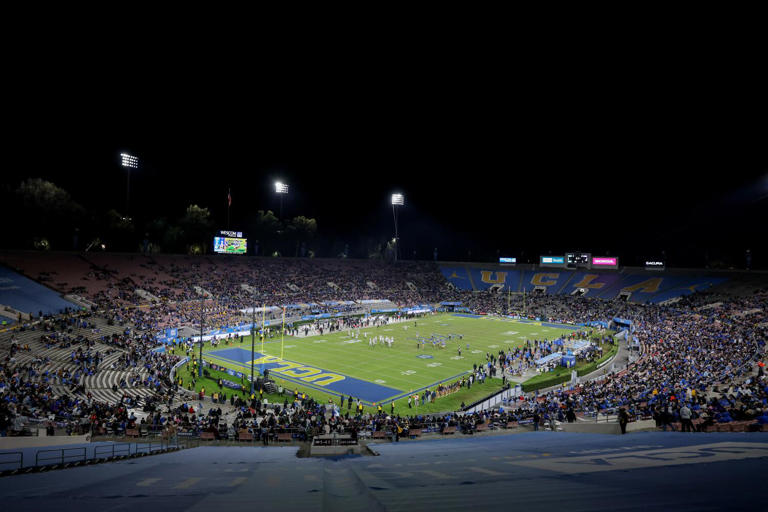 Will UCLA be forced to stay at the Rose Bowl? Legal scholars weigh in ...