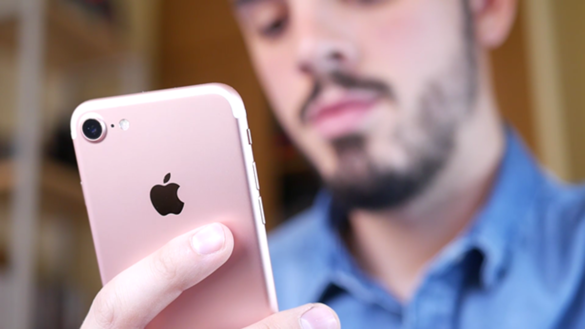 Cómo usar la inteligencia artificial de humor en tu iPhone: apps y ...