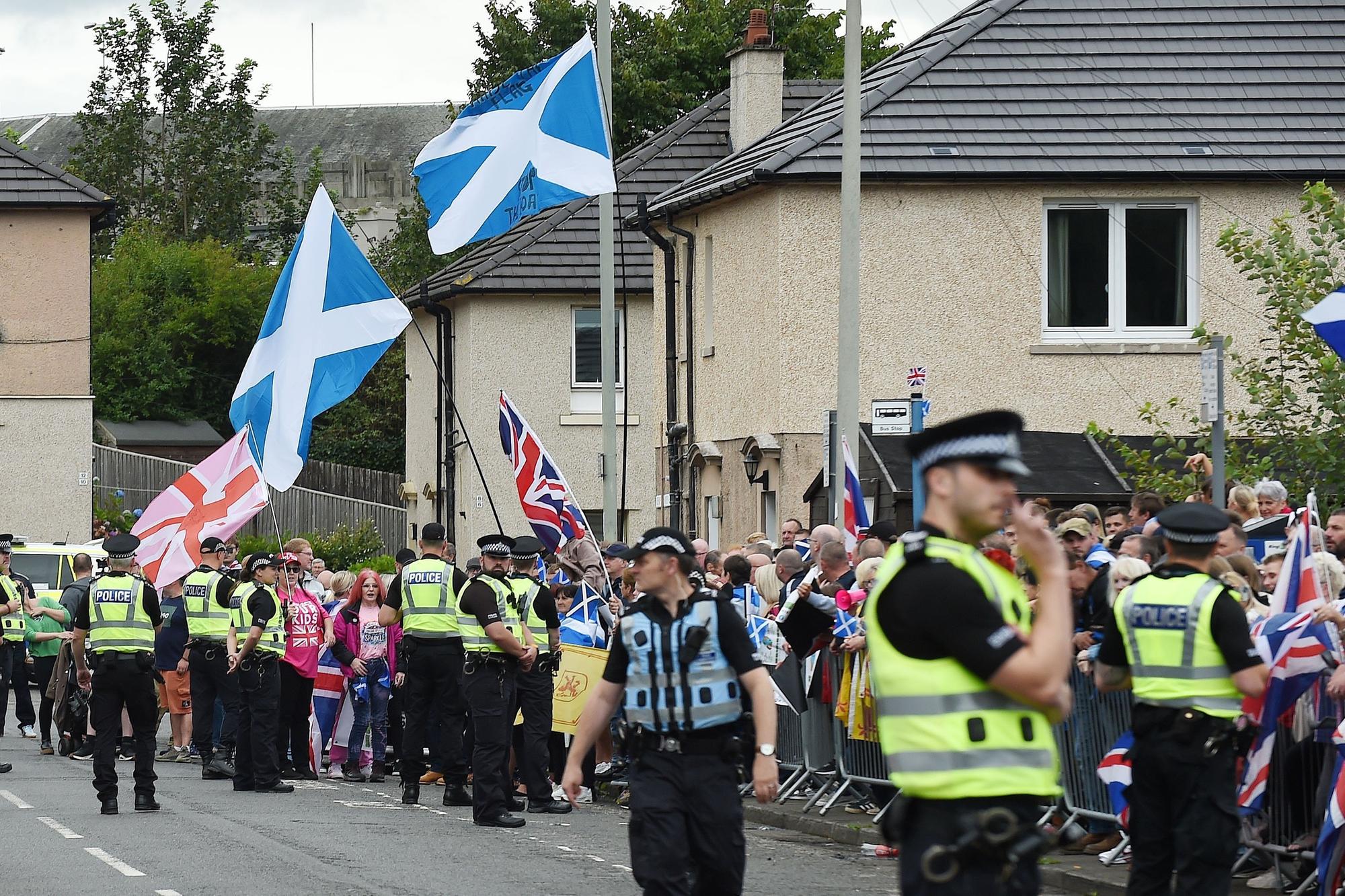 Falkirk asylum protest organiser walks away from group