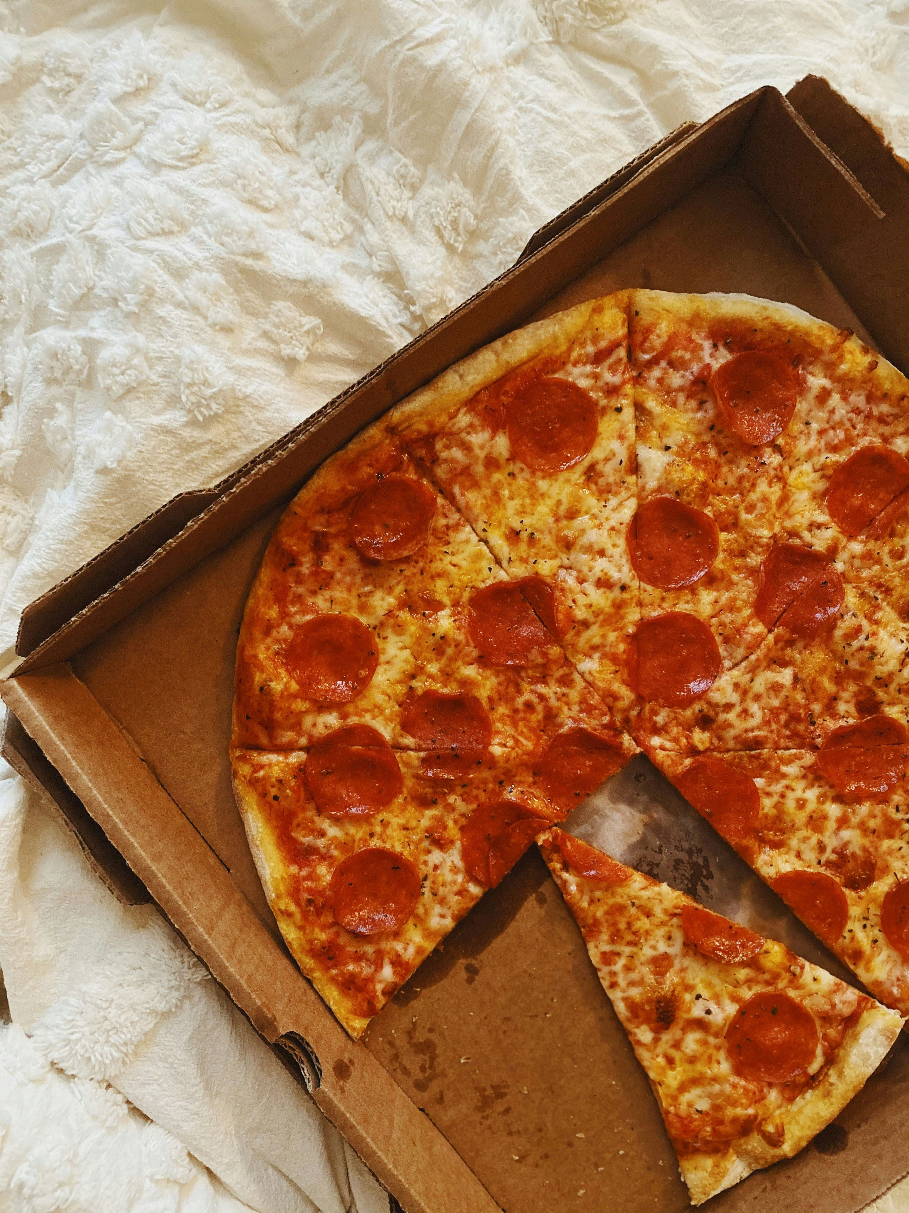 40+ pizza delivery drivers reveal the craziest reasons people are ...