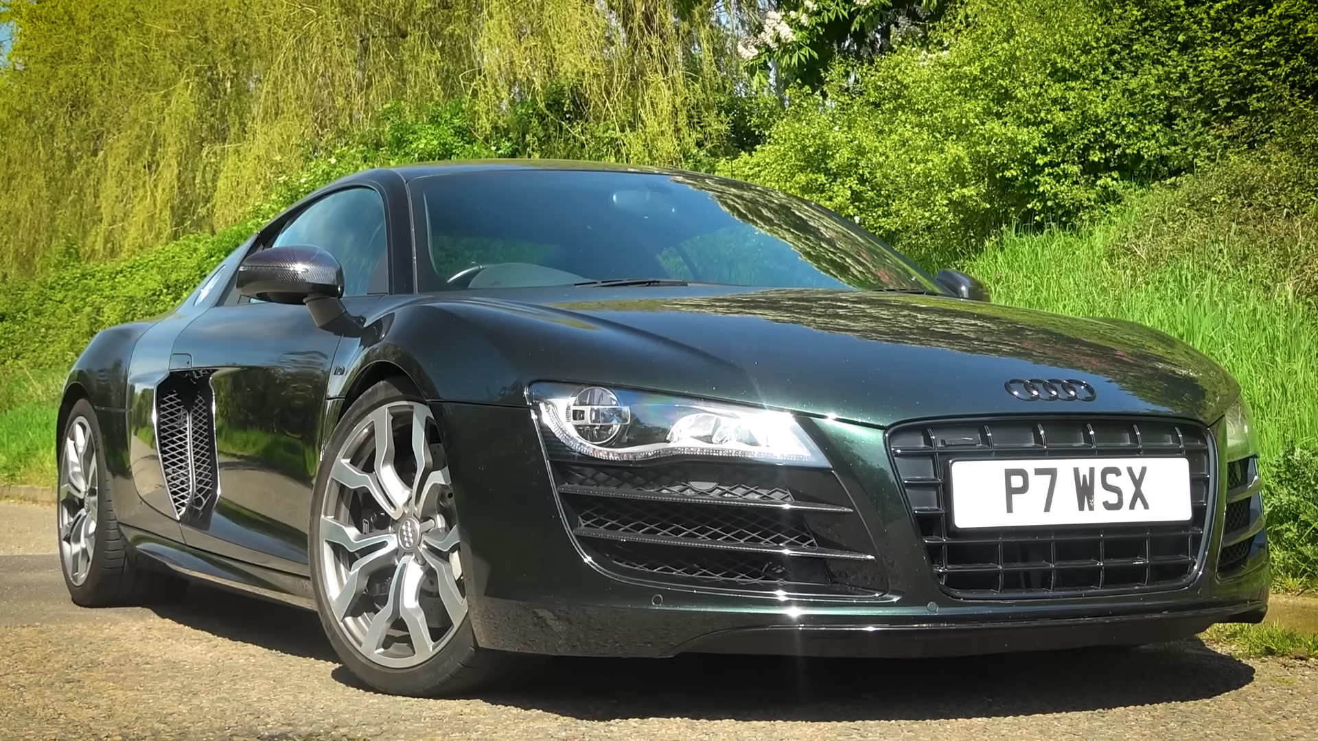 This car got a flat battery Audi R8 faults go crazy