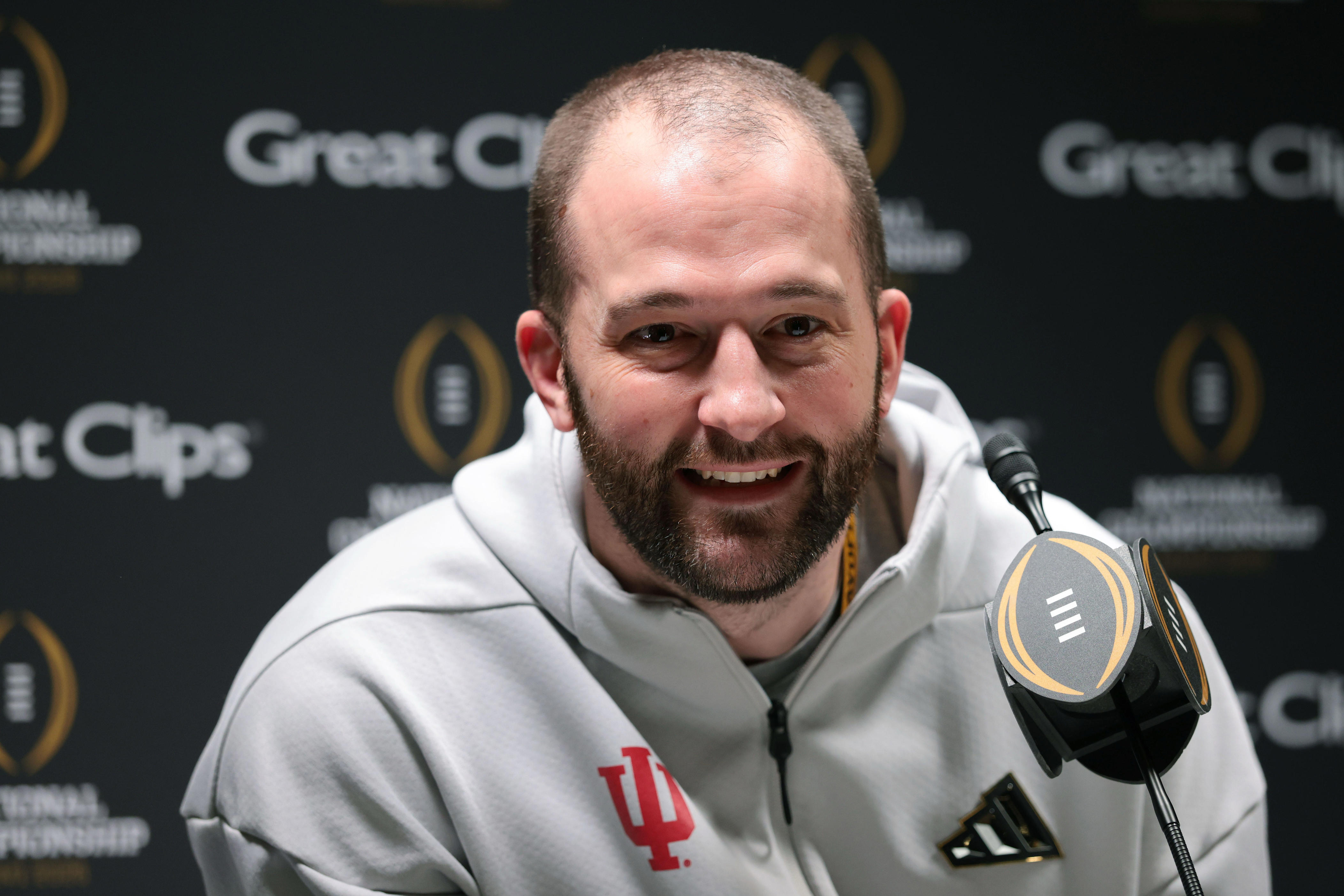 Is Indiana's Mike Shanahan related to 49ers coach?