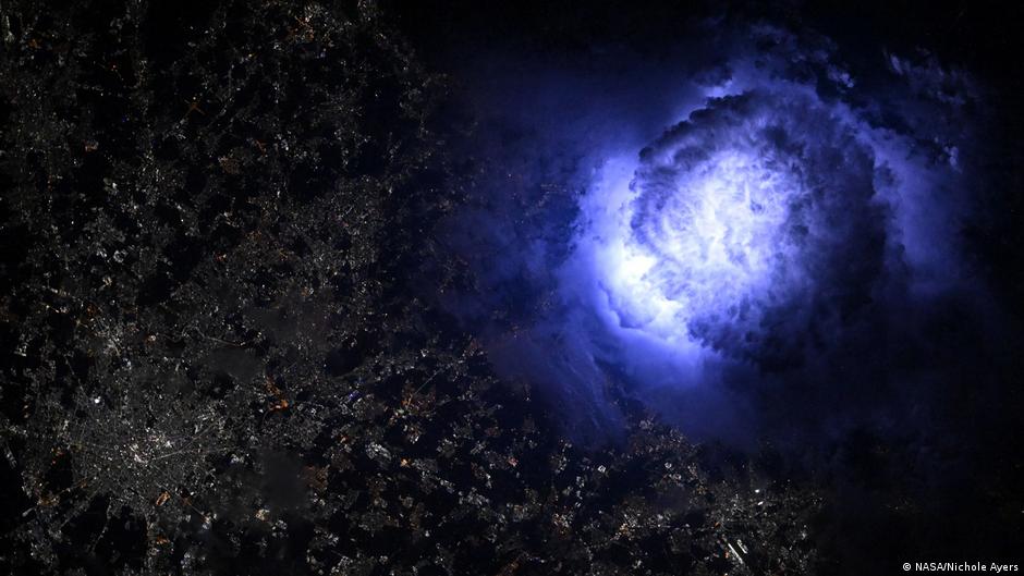 Astronauta de la NASA capta impactante rayo desde el espacio