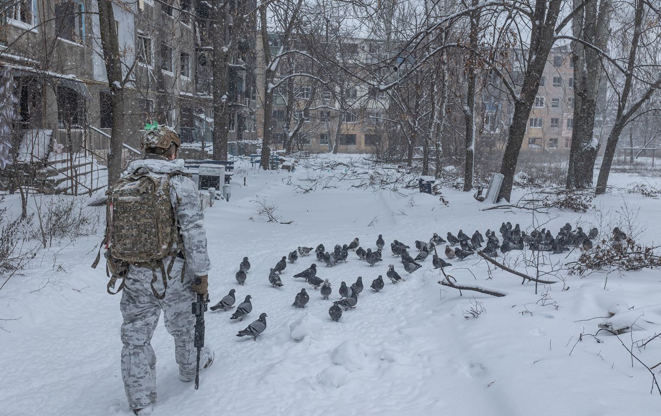 Ukrainian defenders clear Russian troops from Kupiansk city center